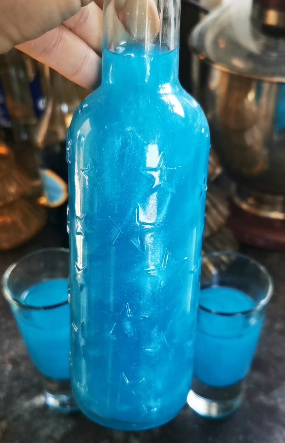 Gletschereis Likör Rezept - der beste Eisbonbon Likör ...